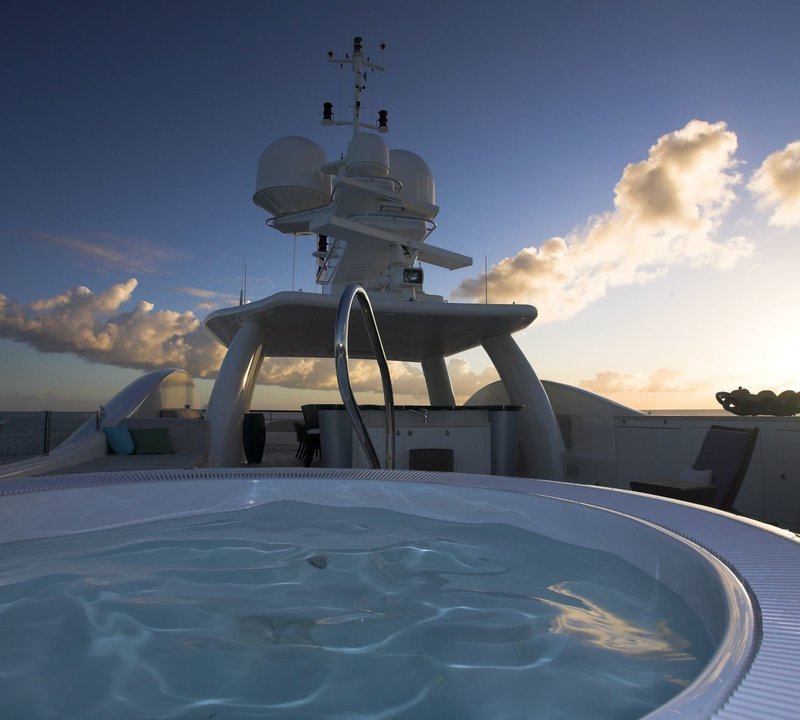 Yacht DENIKI, Amels | CHARTERWORLD Luxury Superyacht Charters